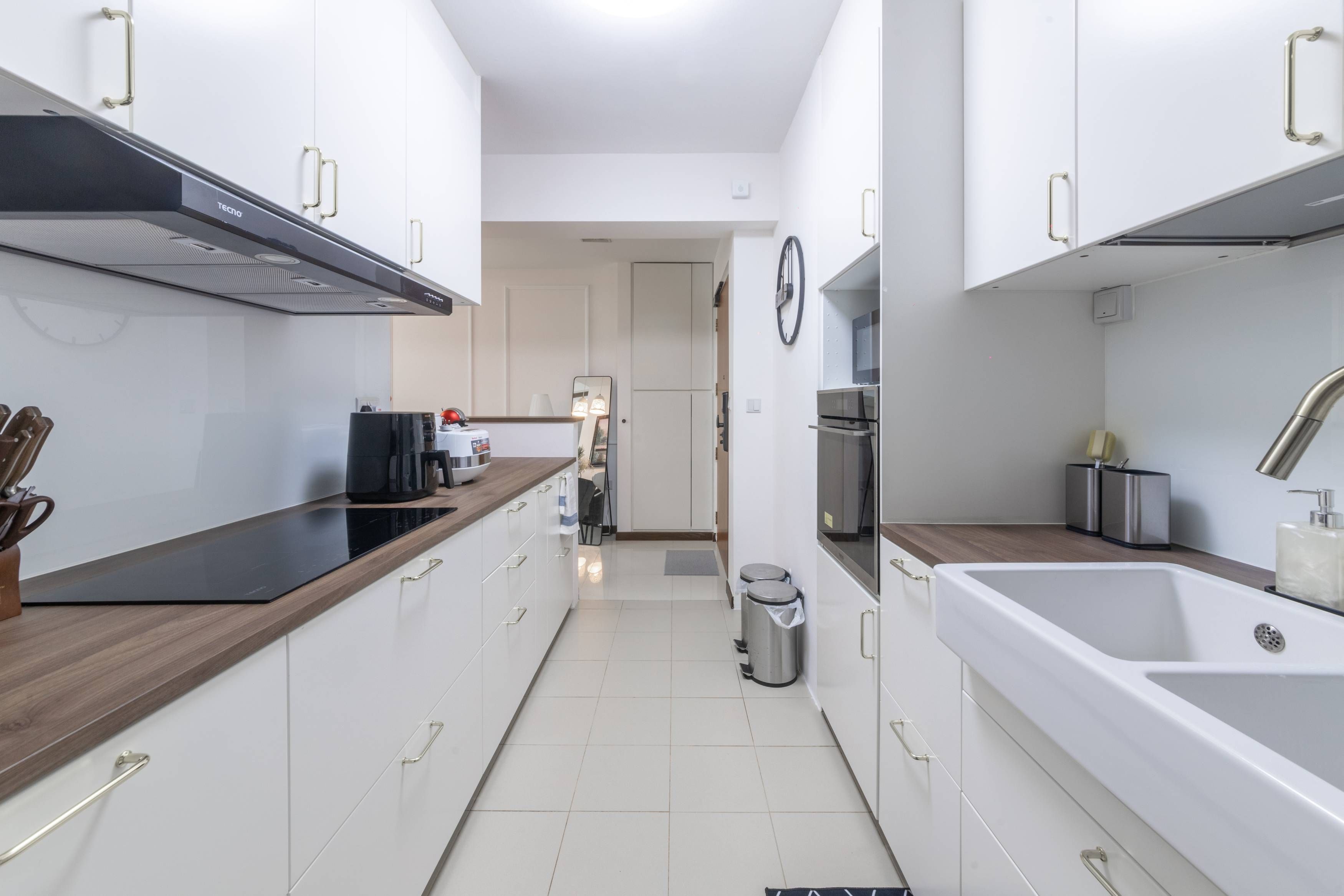 Minimalist Kitchen Design With Parallel Layout | Livspace