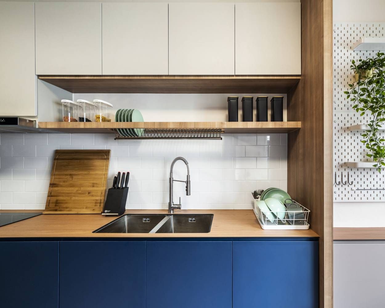 Latest Basin Wash Designs And Inspiration | Trendy Kitchen Sinks For ...