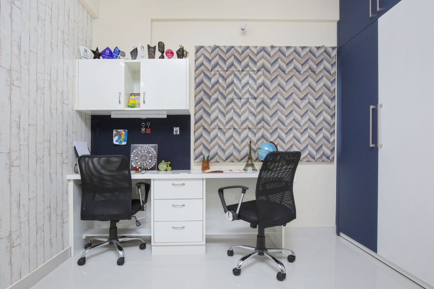 Home Office Design Ideas for Small Spaces | Modern Office Interior ...