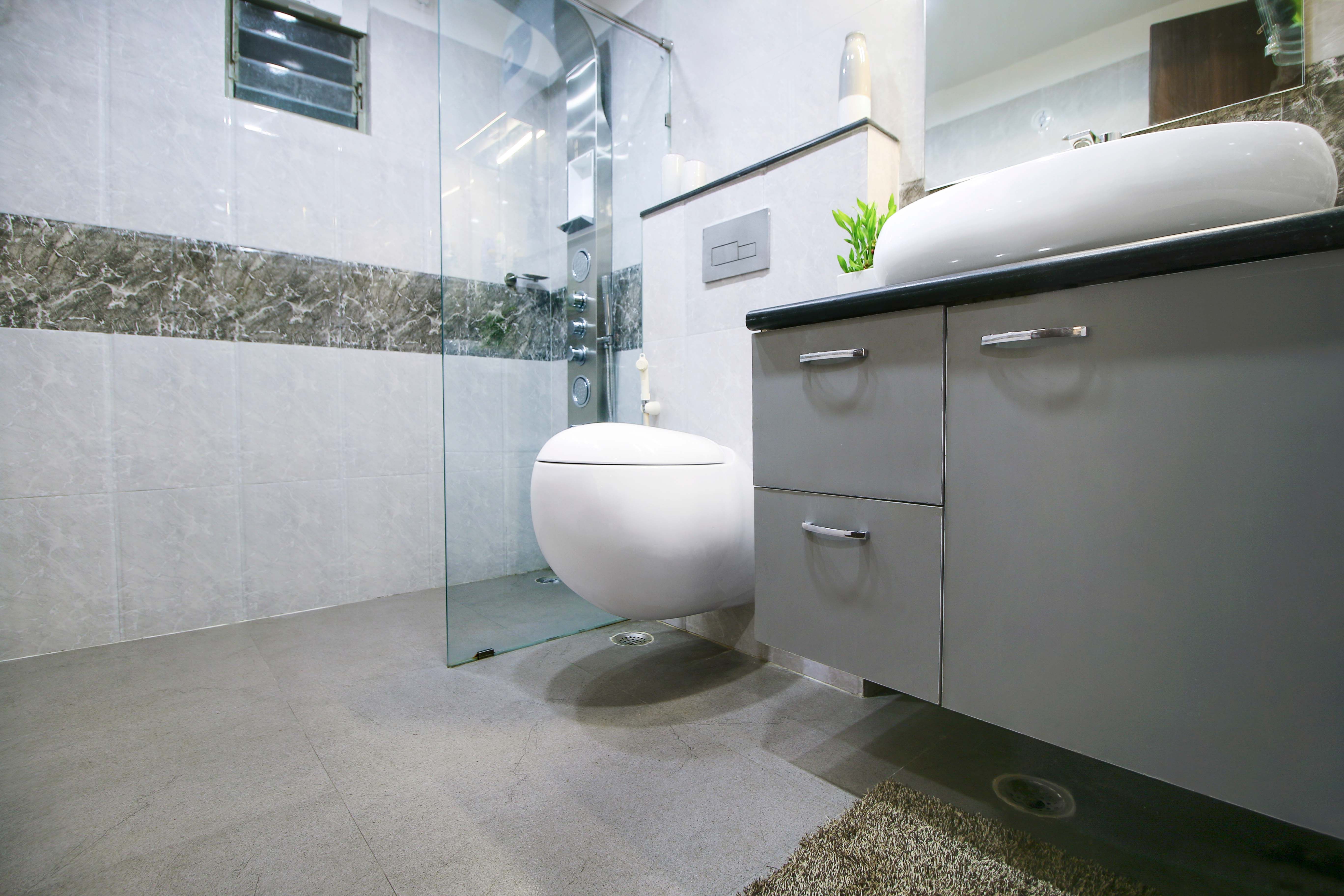 Bathroom Design With A Rectangular Mirror | Livspace