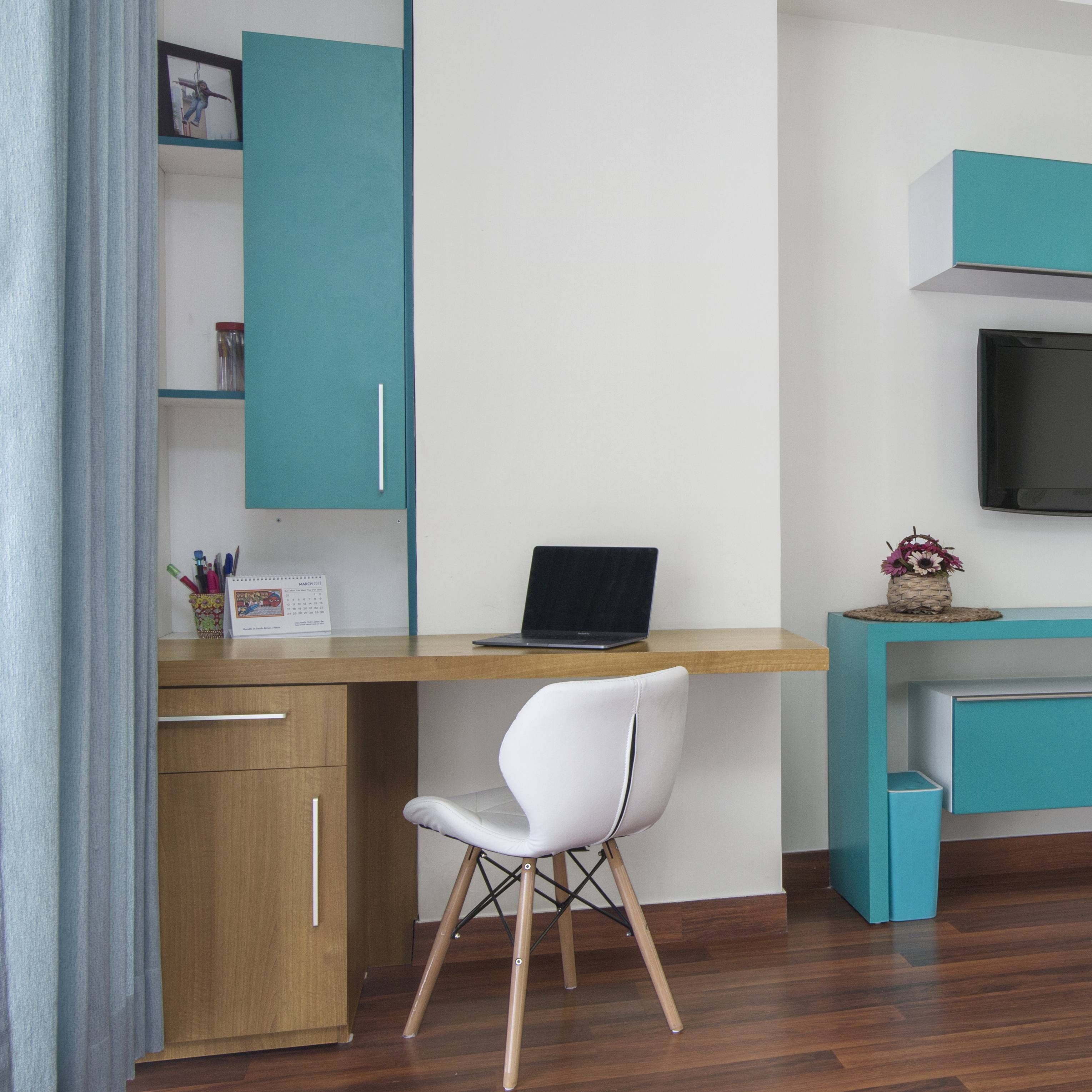 Compact And Convenient Small Study Room Design | Livspace