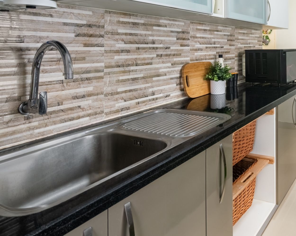 Rectangular Stainless Steel Sink With Drainboard And Black Kitchen ...
