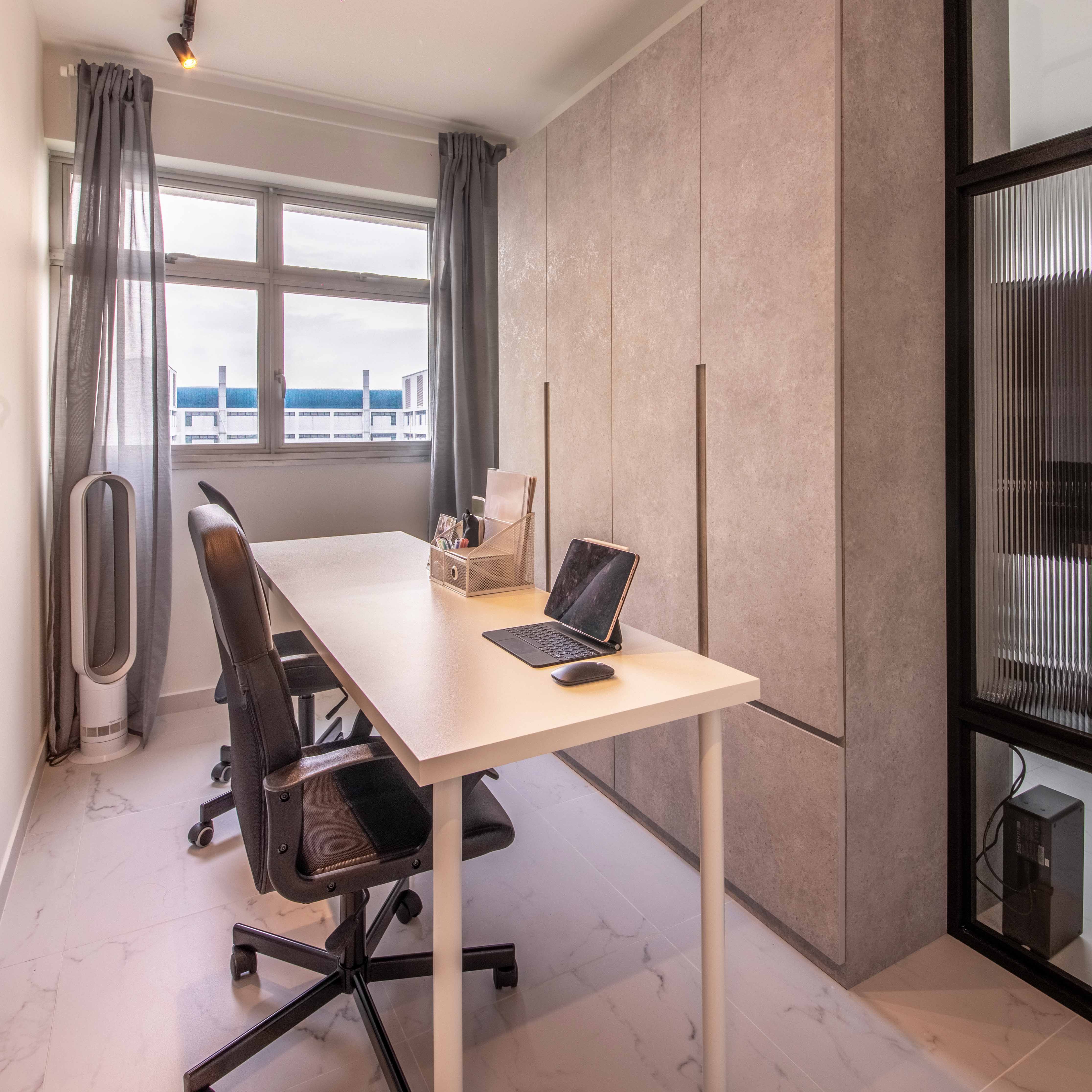 Home Office Design With Mellow Oak And Frosty White Study Table | Livspace