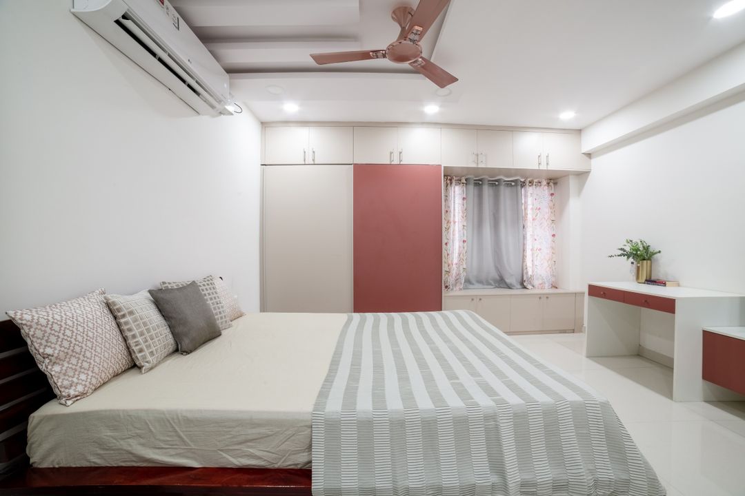 U-Shaped Drop-Down Ceiling With Three Layers Of False Ceiling Design ...