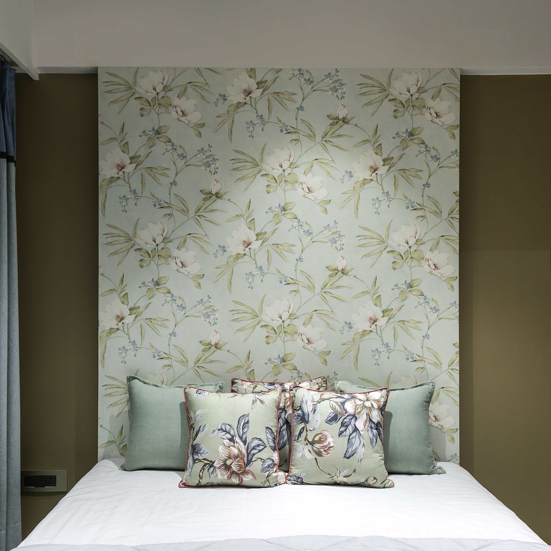 Floral Wallpaper Design For Bedrooms | Livspace