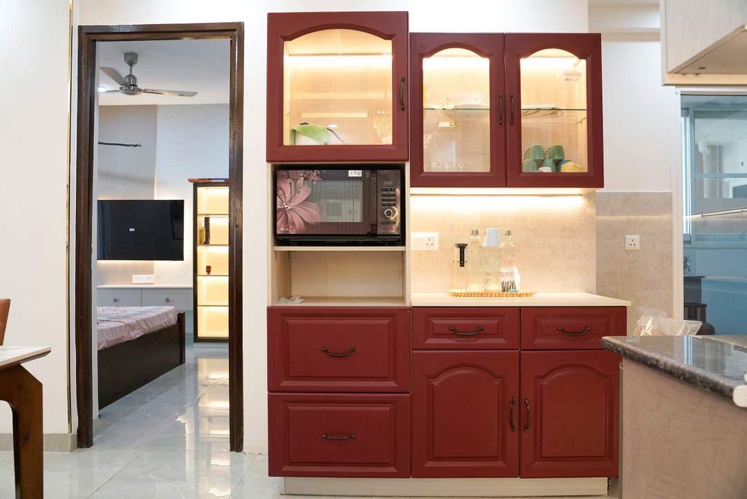 Classic Crockery Unit Design with Display Cabinets and Closed Storage ...