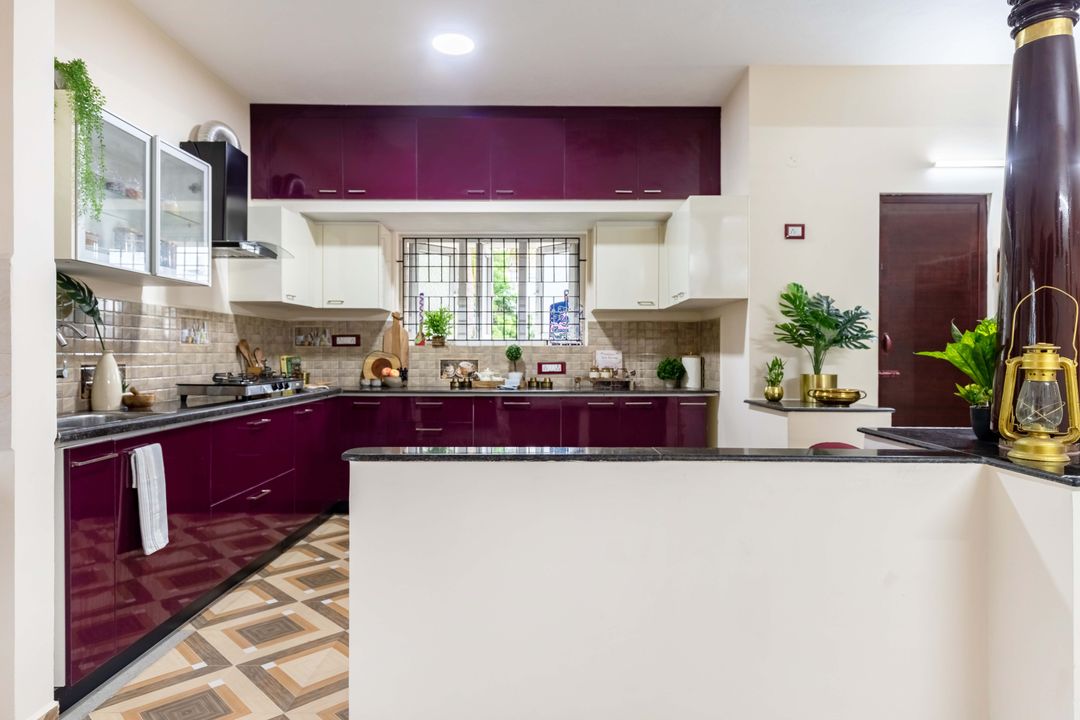 L-Shaped Modern Modular Kitchen Design With Aubergine Toned Cabinets ...