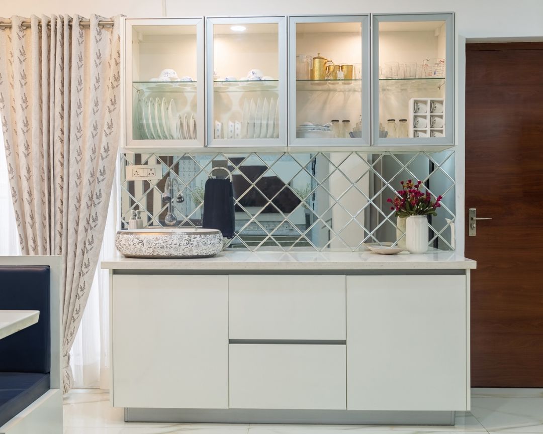 Modern Crockery Unit Design: Drawer Storage and Glass Shutter Design ...