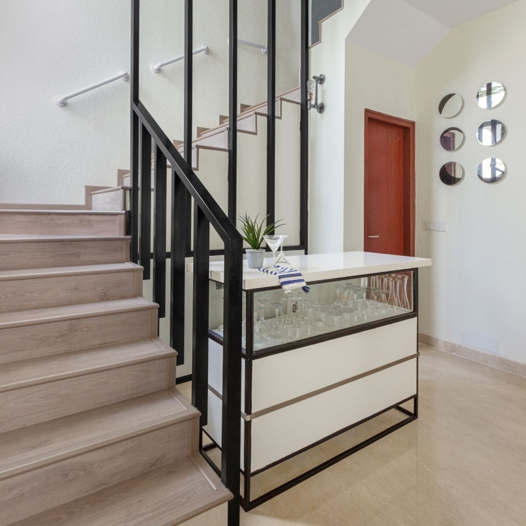 U-Shaped Concrete Staircase Design: A Stylish Mid-Century Modern ...