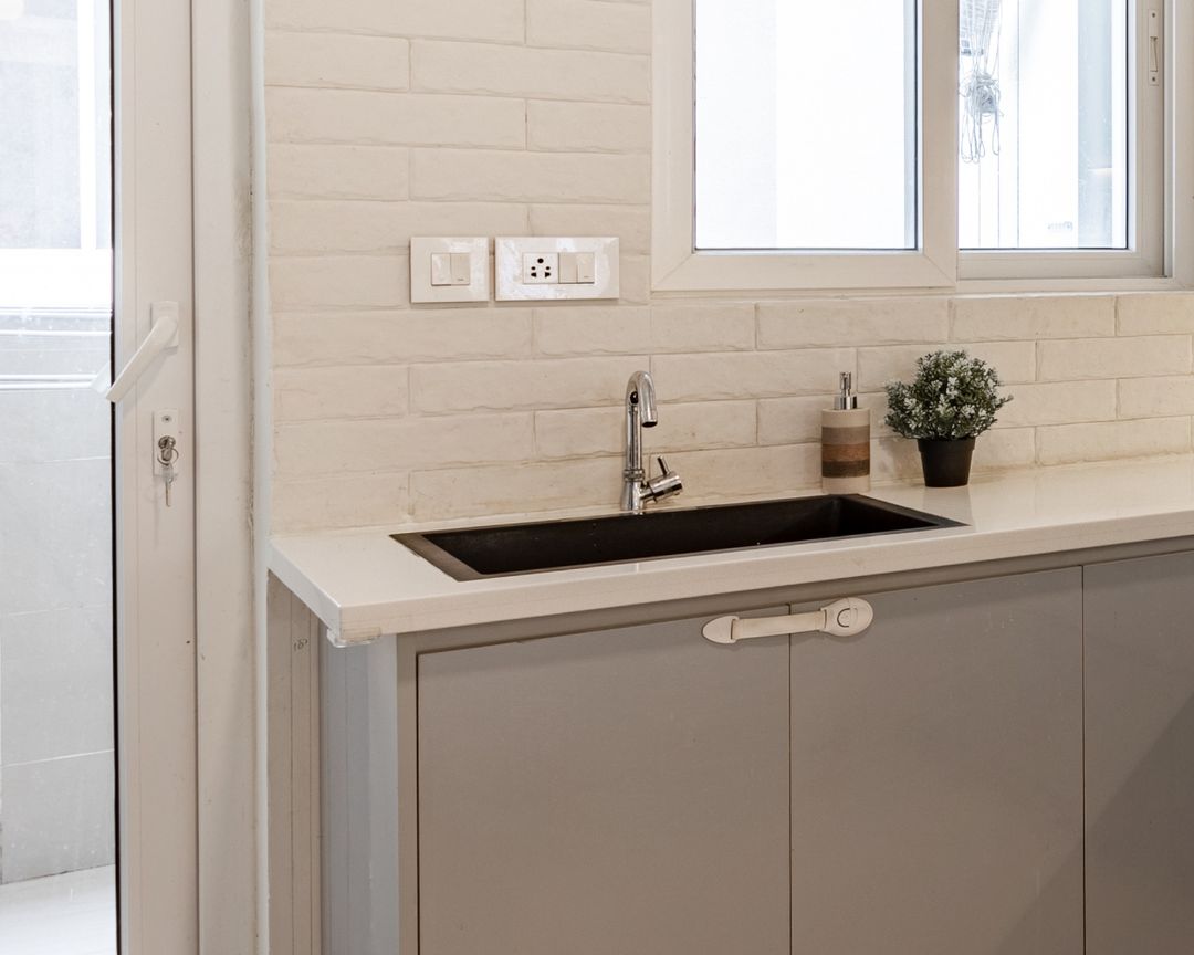 Black Quartz Top Mount Single Bowl Kitchen Sink | Livspace