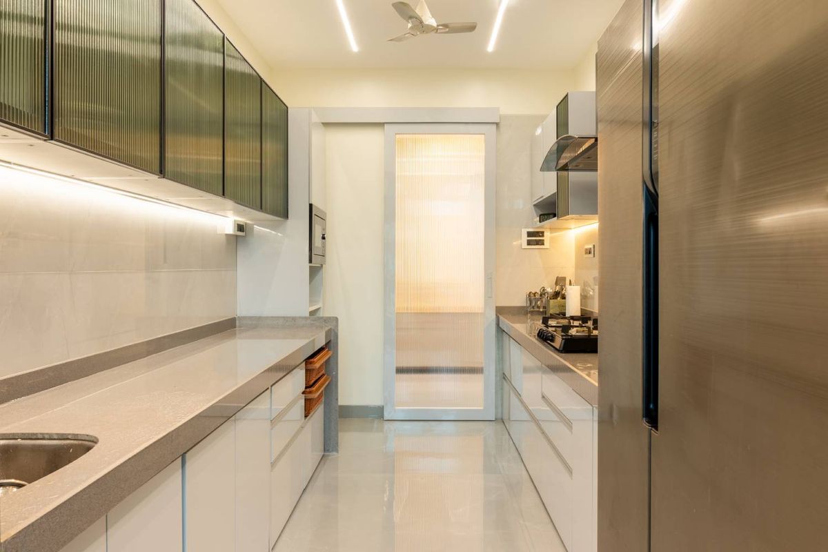 Parallel Kitchen Design with Modern Quartz Countertop and Glossy ...