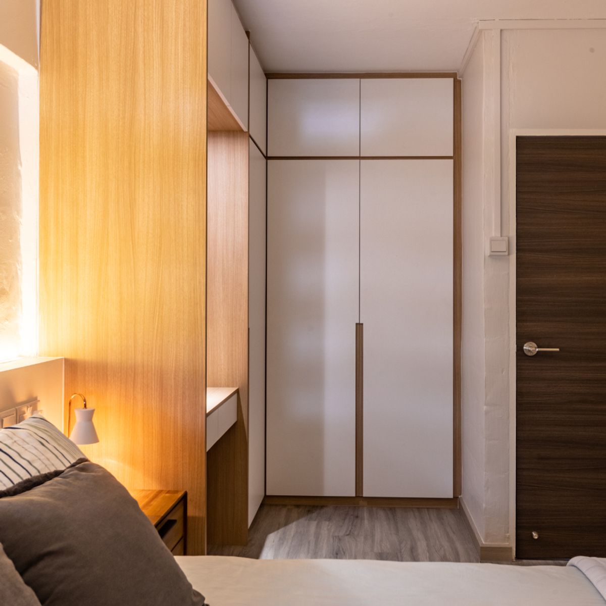 Compact 3-Door Wardrobe Design For Bedrooms | Livspace