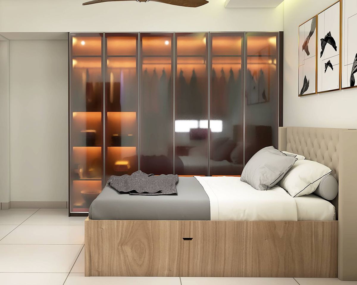 Spacious Guest Bedroom Design With False Ceiling | Livspace