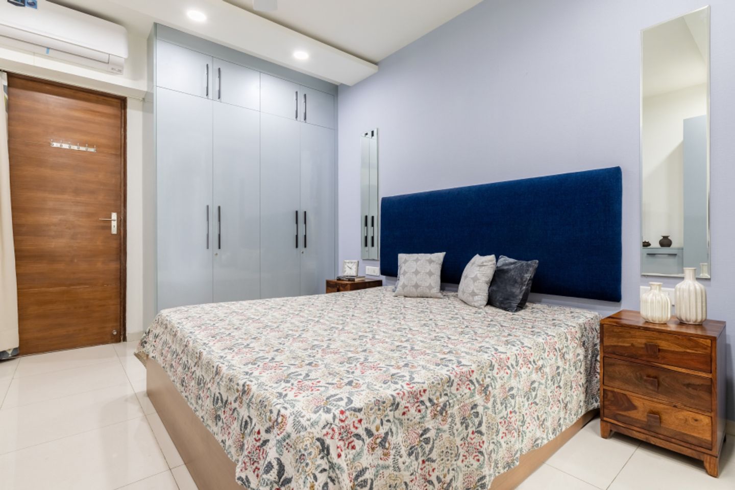 Light Blue Wall Paint For Bedrooms | Livspace