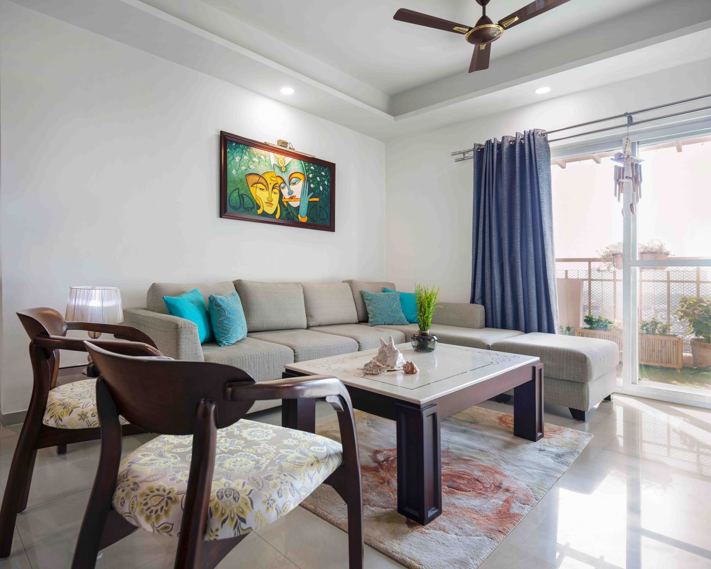 3-BHK Noida Flat With TV Units | Livspace