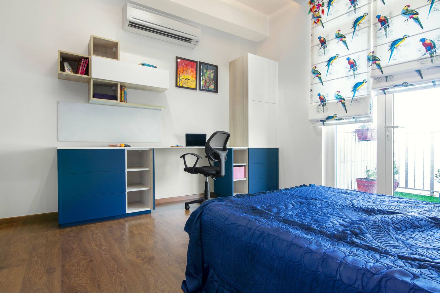 Spacious Kids' Bedroom Design With Wardrobe Storage And A Study Unit ...