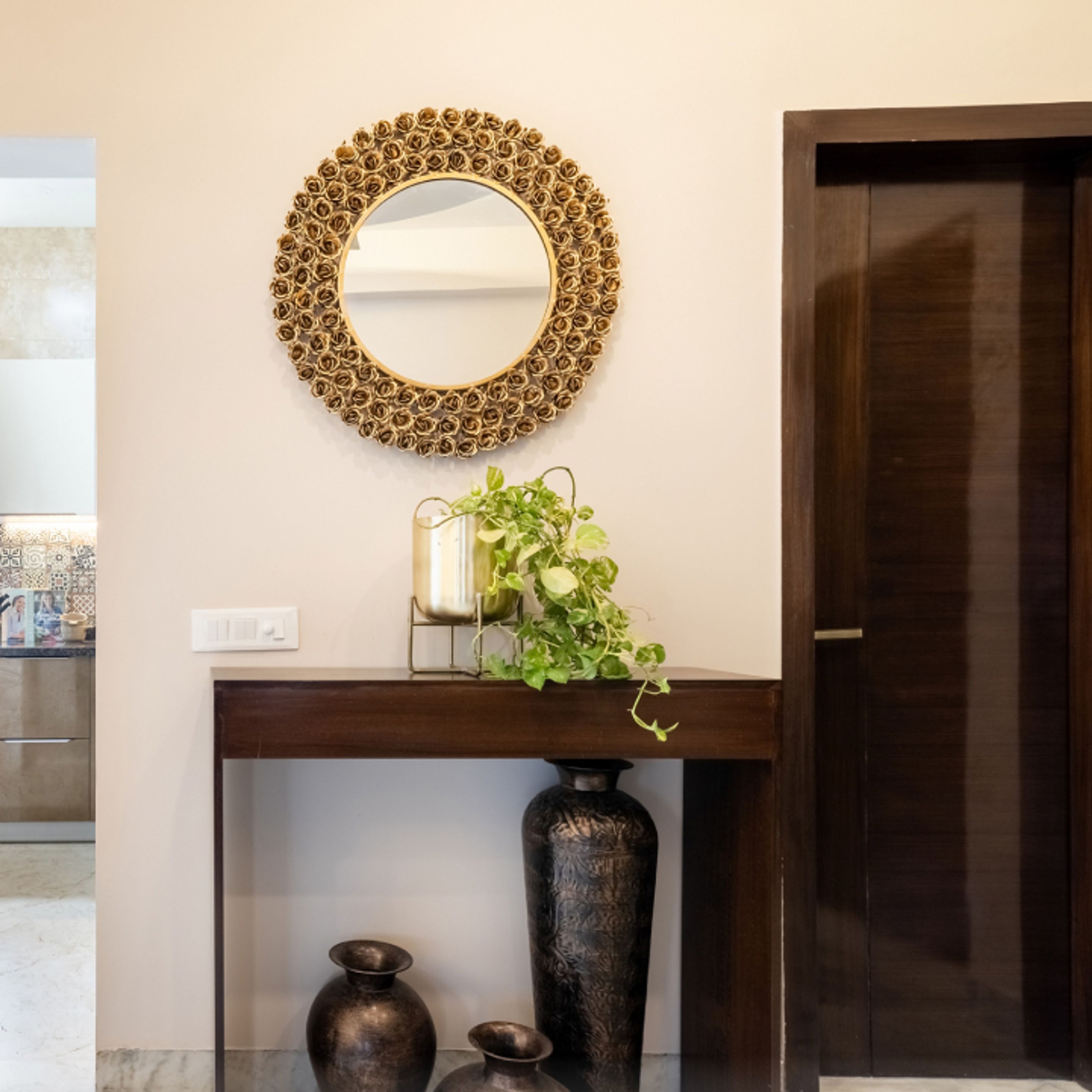 Durable And Low-Maintenance Beige Wall Paint | Livspace