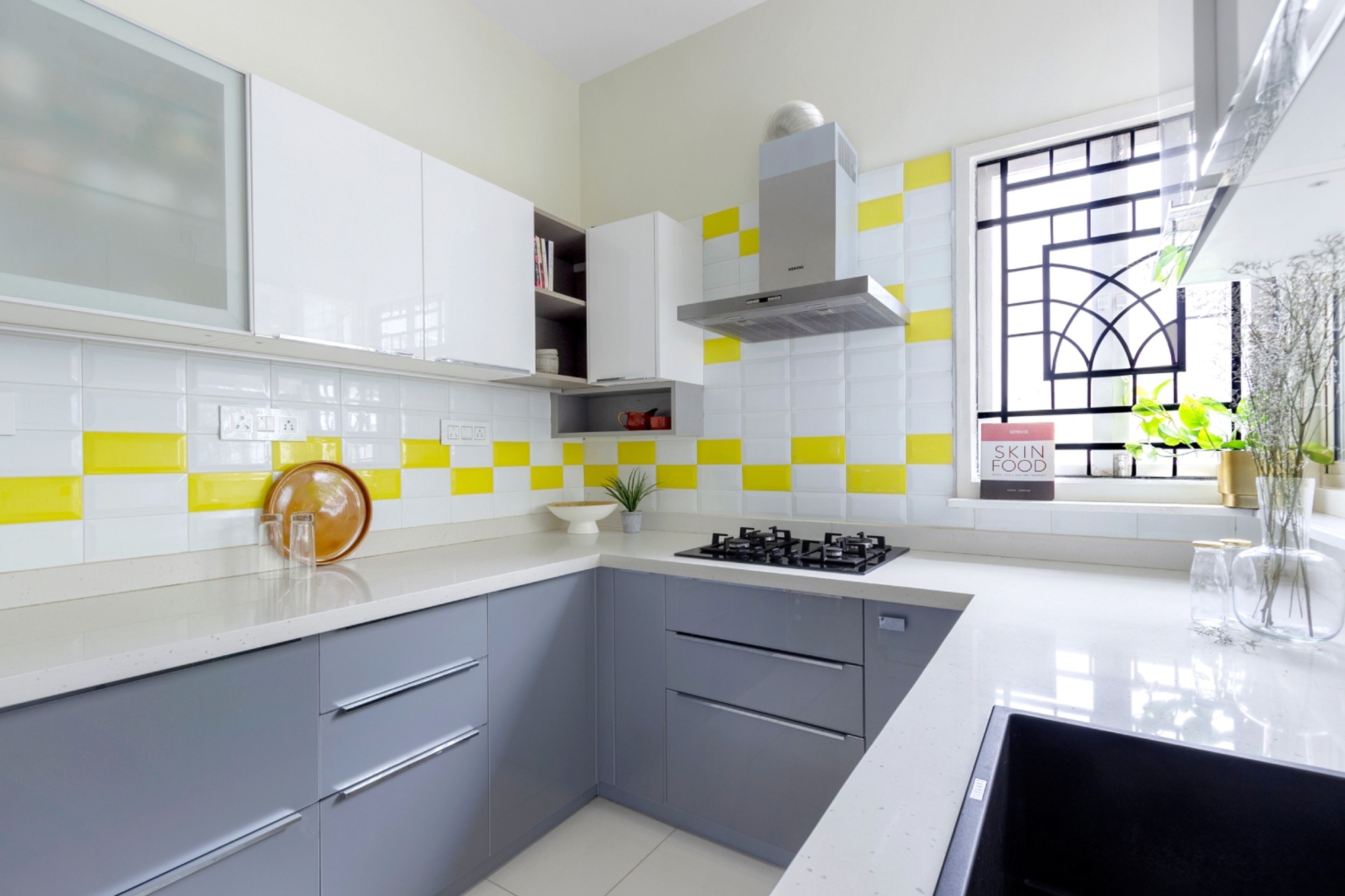 Silver Frost And White Modular U Shaped Kitchen Design | Livspace