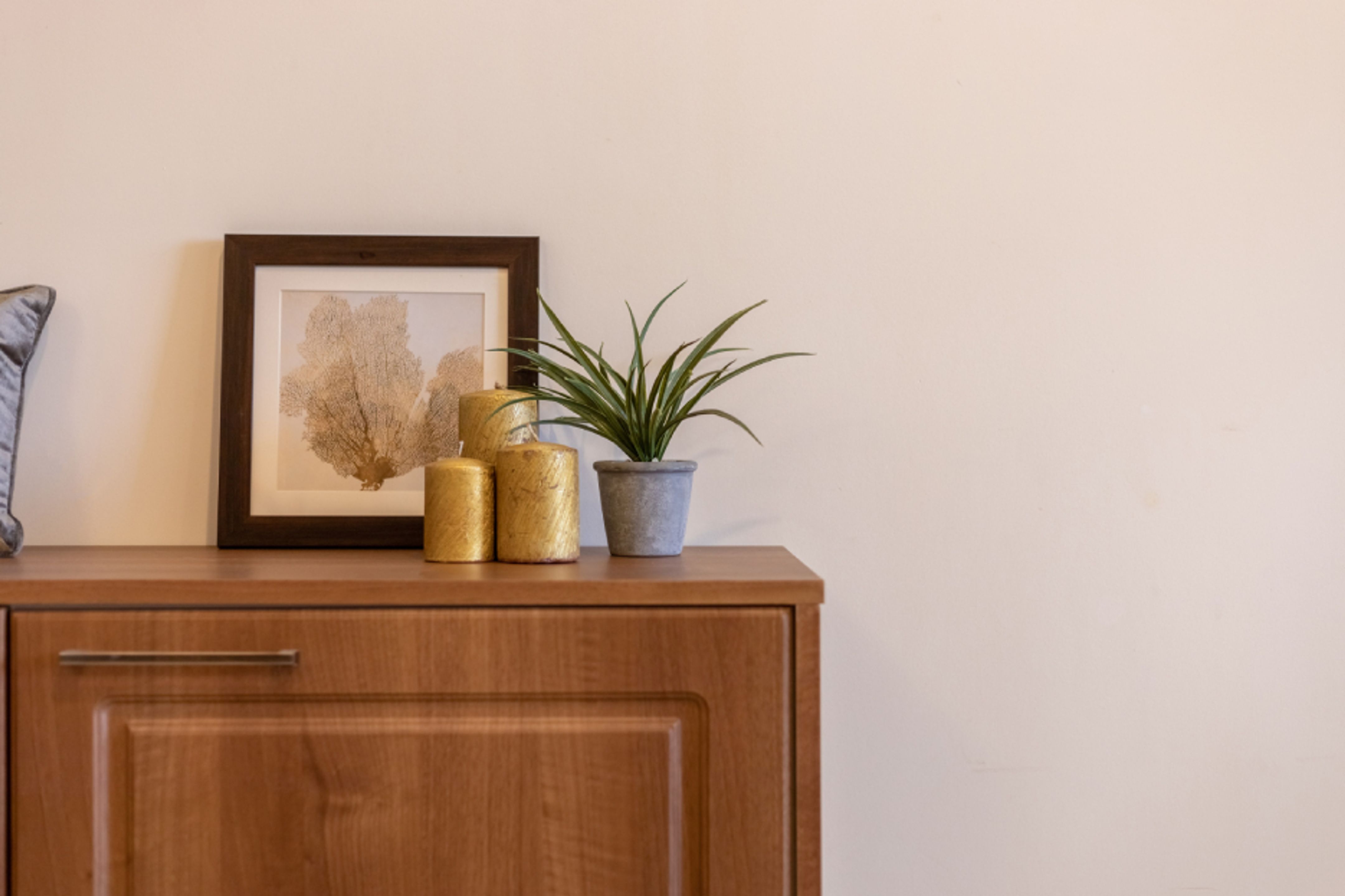 Light Beige Wall Paint For Modern Houses | Livspace