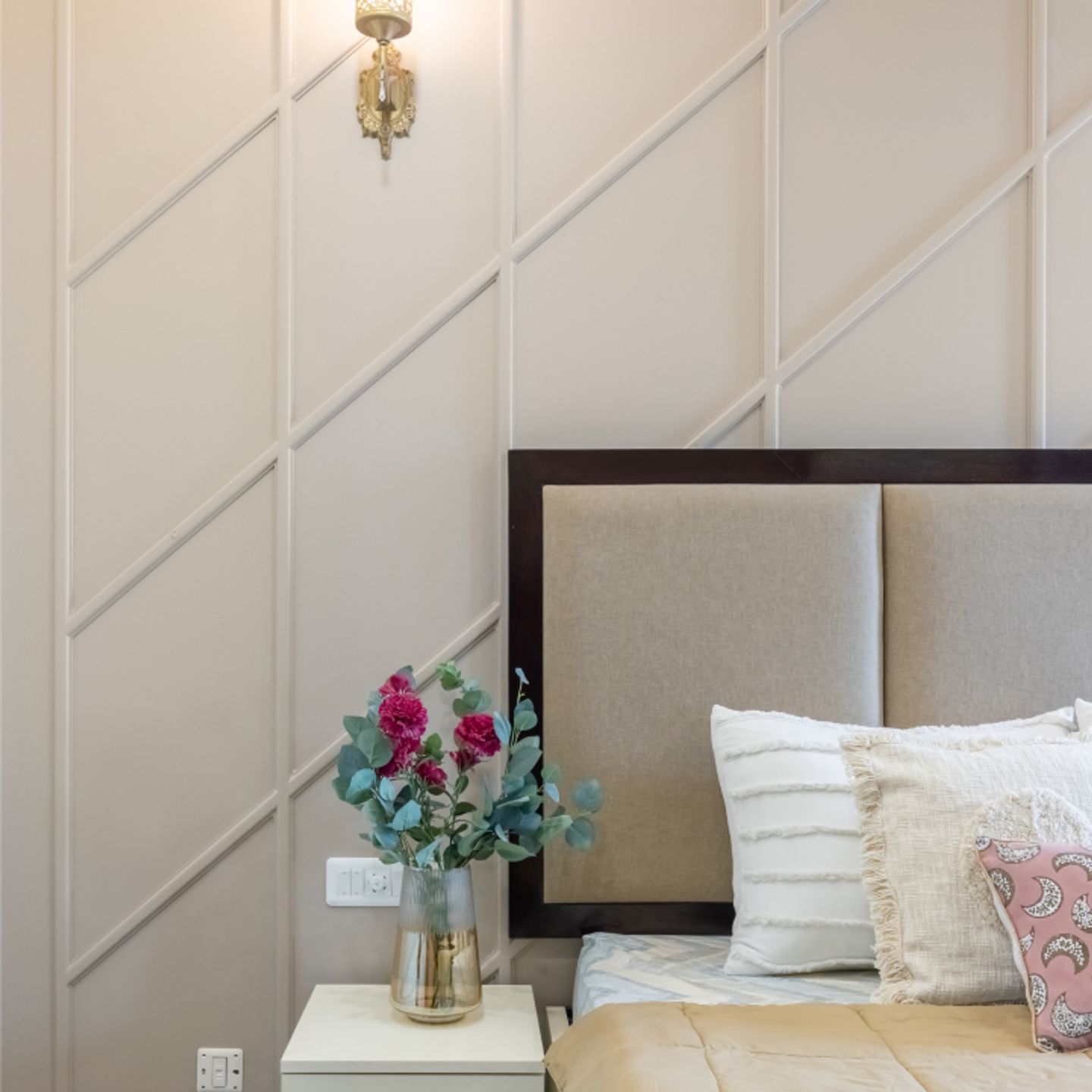 Light Beige Wall Paint Design With A Wooden Beeding Pattern | Livspace
