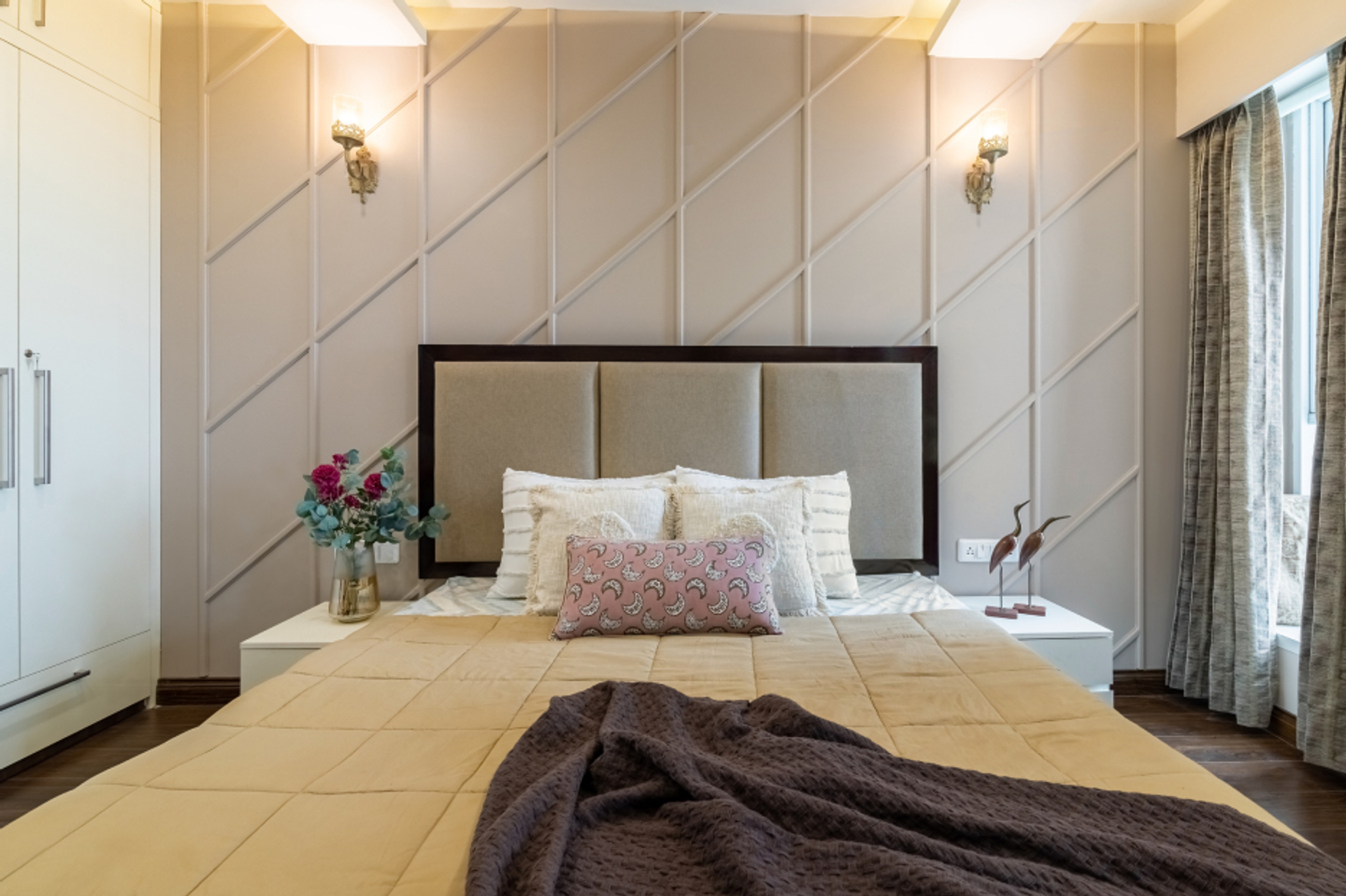 Light Beige Wall Paint Design With A Wooden Beeding Pattern | Livspace