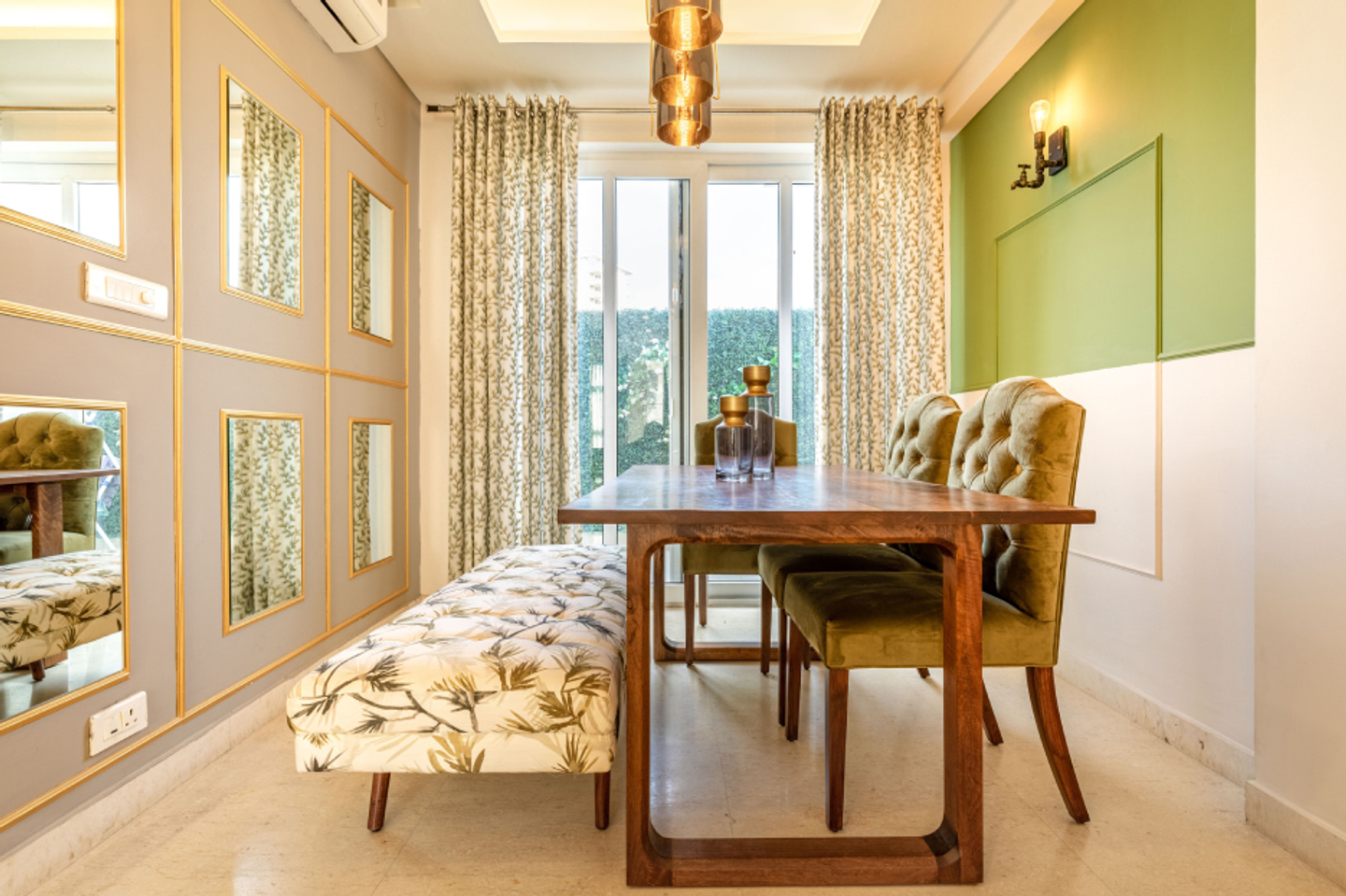 Green Wall Paint With A Classic Beeding Design | Livspace