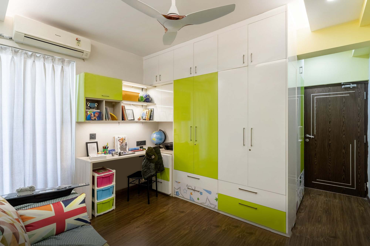 4-BHK House Design For Flat In Gurgaon | Livspace