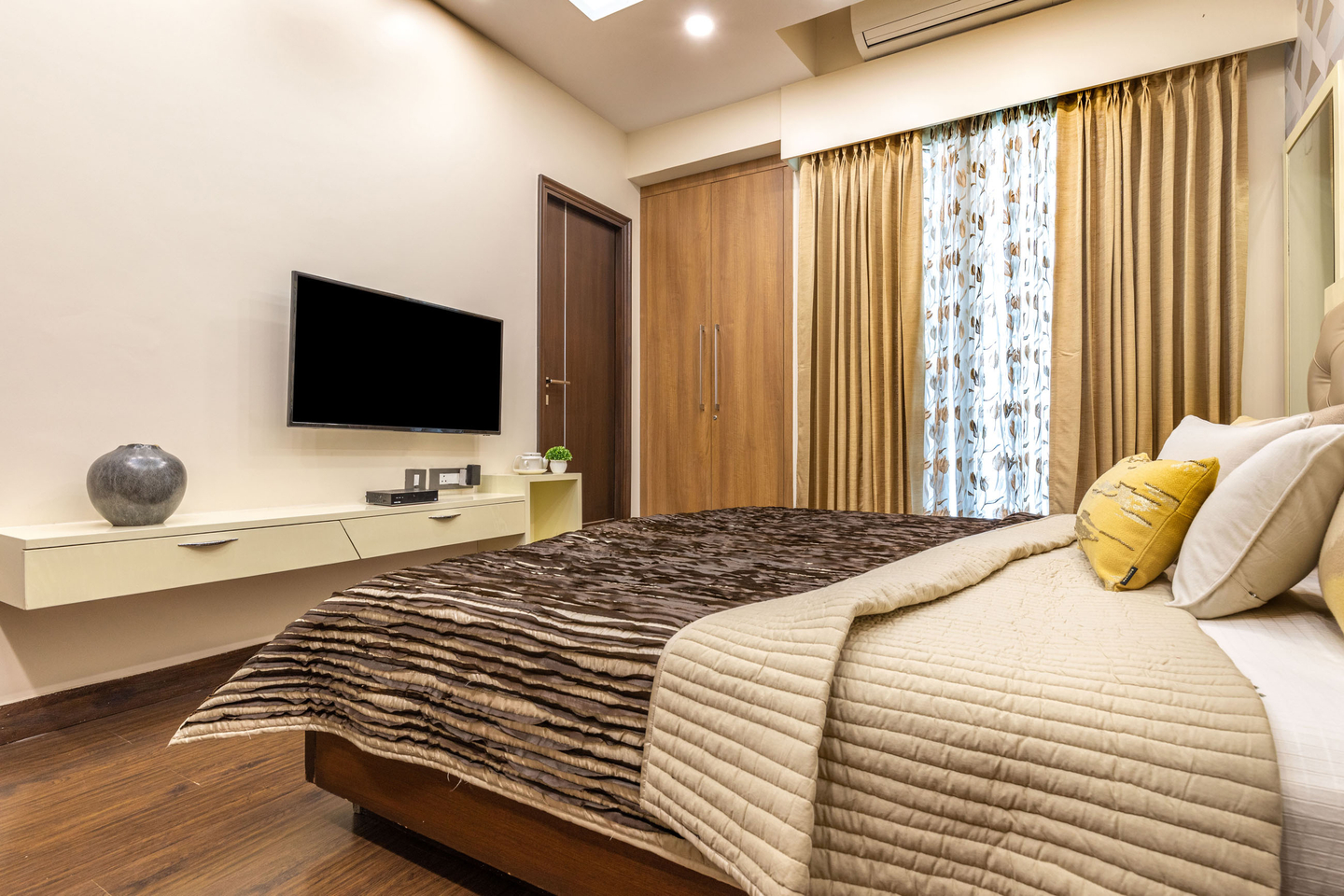 2-BHK Flat In Noida | Livspace