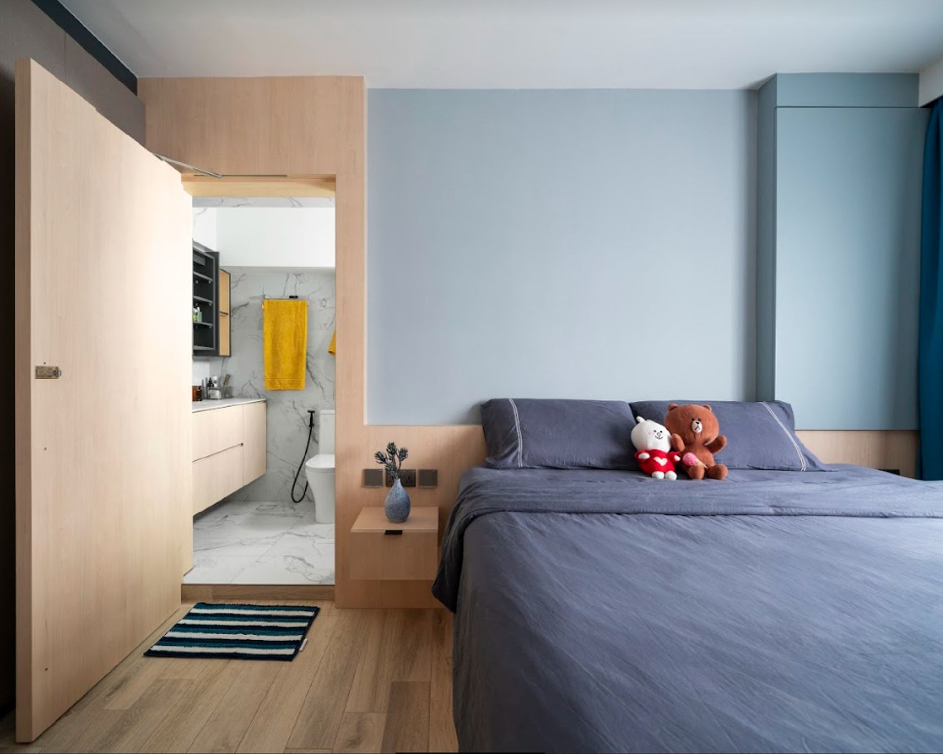 Cool-Toned Wall Paint Design For HDB | Livspace