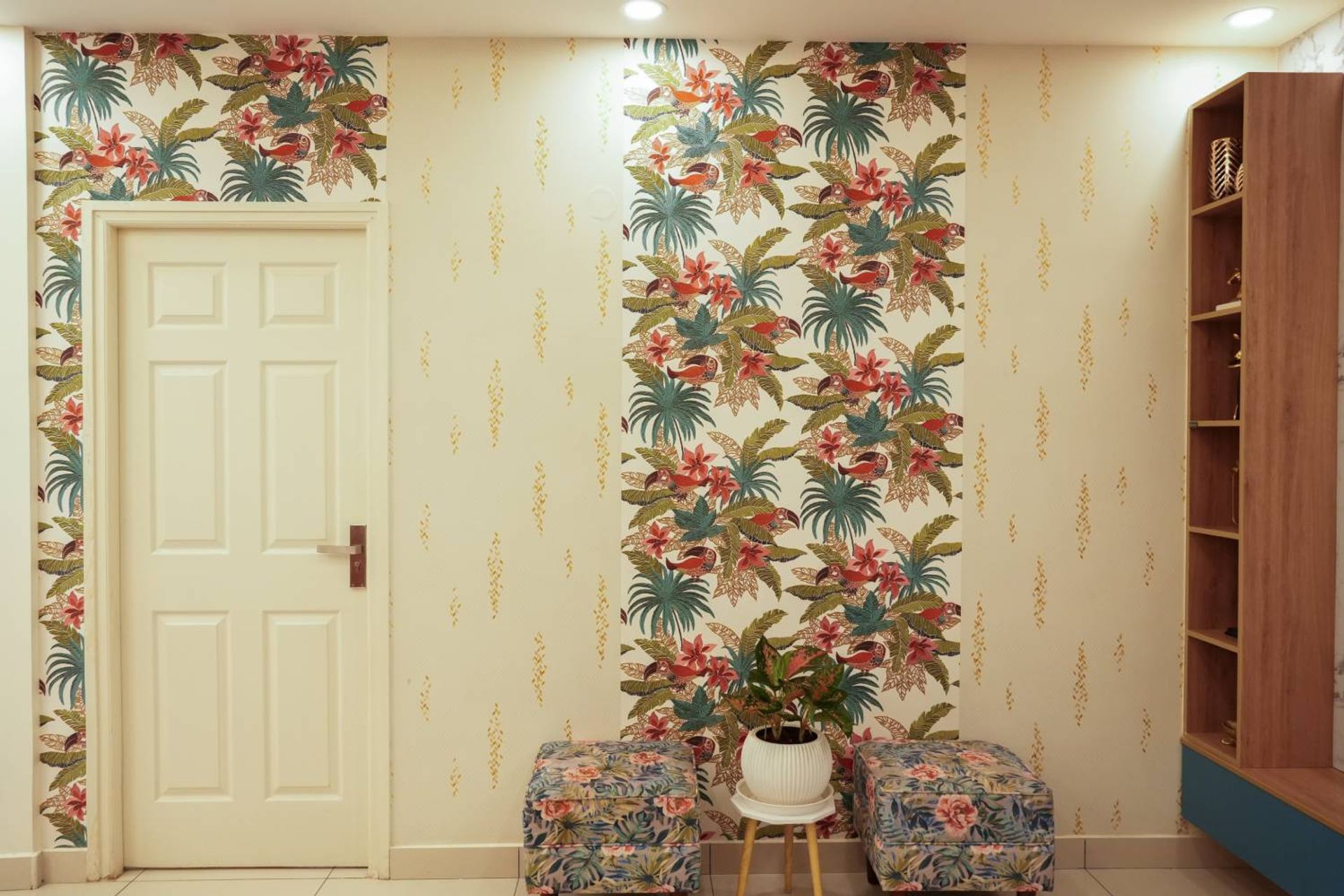 Multicolor Contemporary Wallpaper Design with Palm Fronds and Hibiscus ...