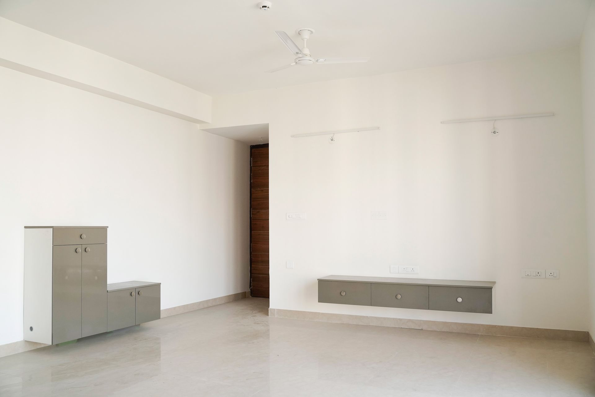 4BHK Interior Design in Uttar Pradesh with U-Shaped Kitchen and TV Unit ...