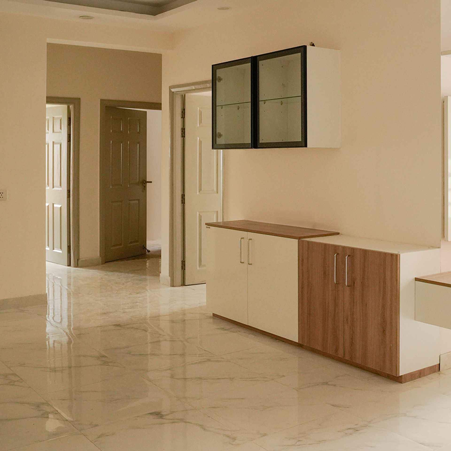 Suede Finish Contemporary Dining Crockery Unit Design with Drawers and ...