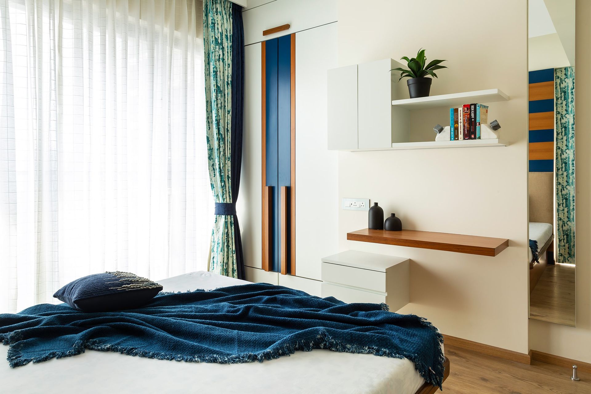 Low-Maintenance 3-BHK Flat In Mumbai | Livspace