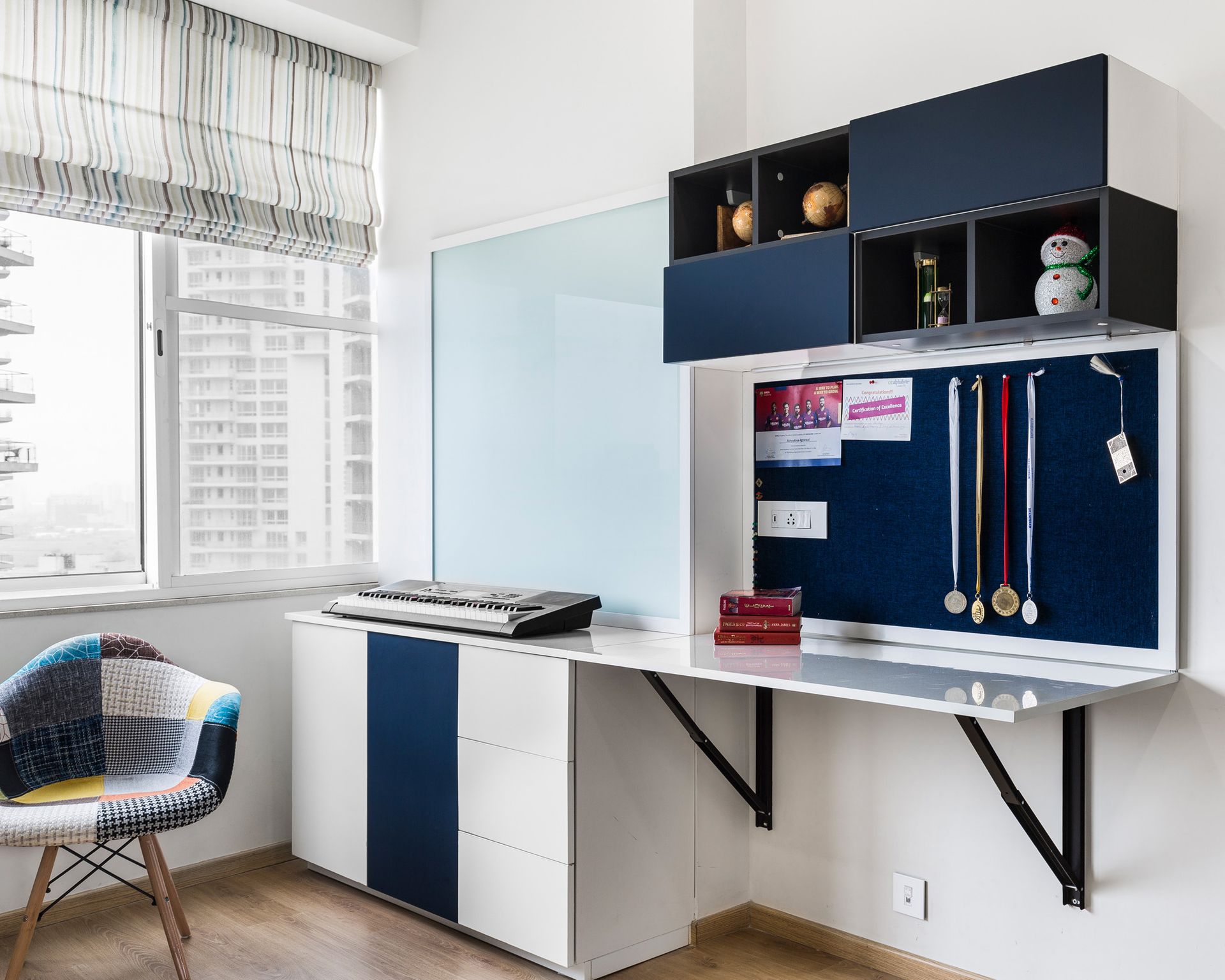 Spacious White And Blue Home Office Design With Base Units And Wall ...
