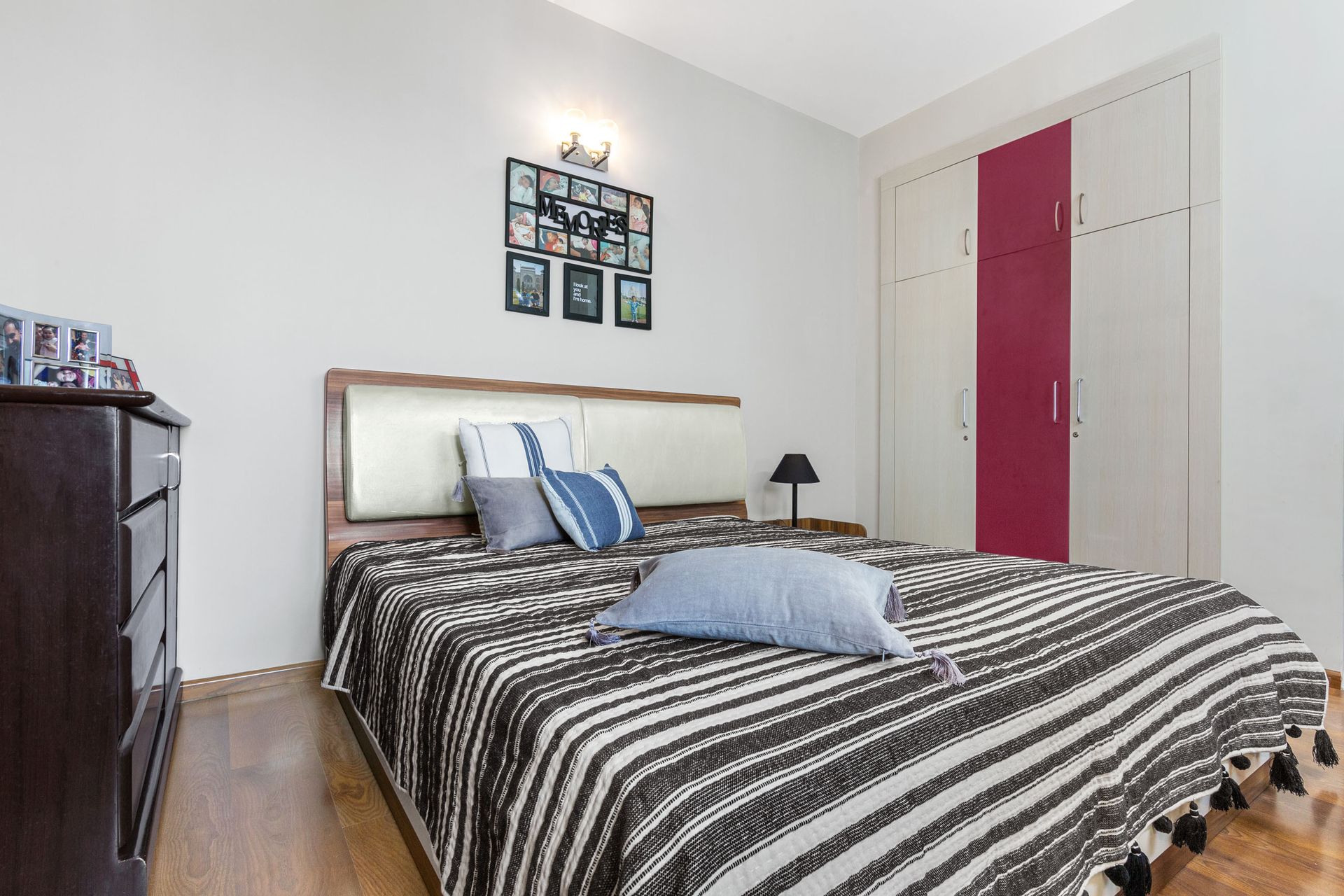 Guest Room Design With 3-Door Beige And Red Swing Wardrobe - 12x9 Ft ...