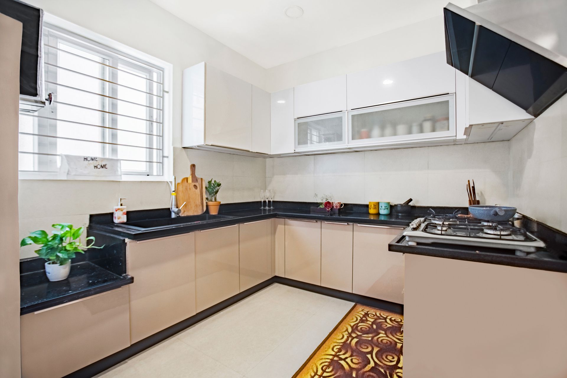 2-BHK Flat In Chennai With Wooden Accents | Livspace