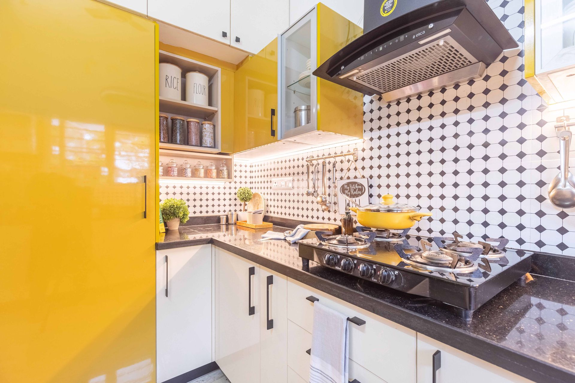 Modern U-Shaped Kitchen Design with Margherita and Marigold Yellow ...