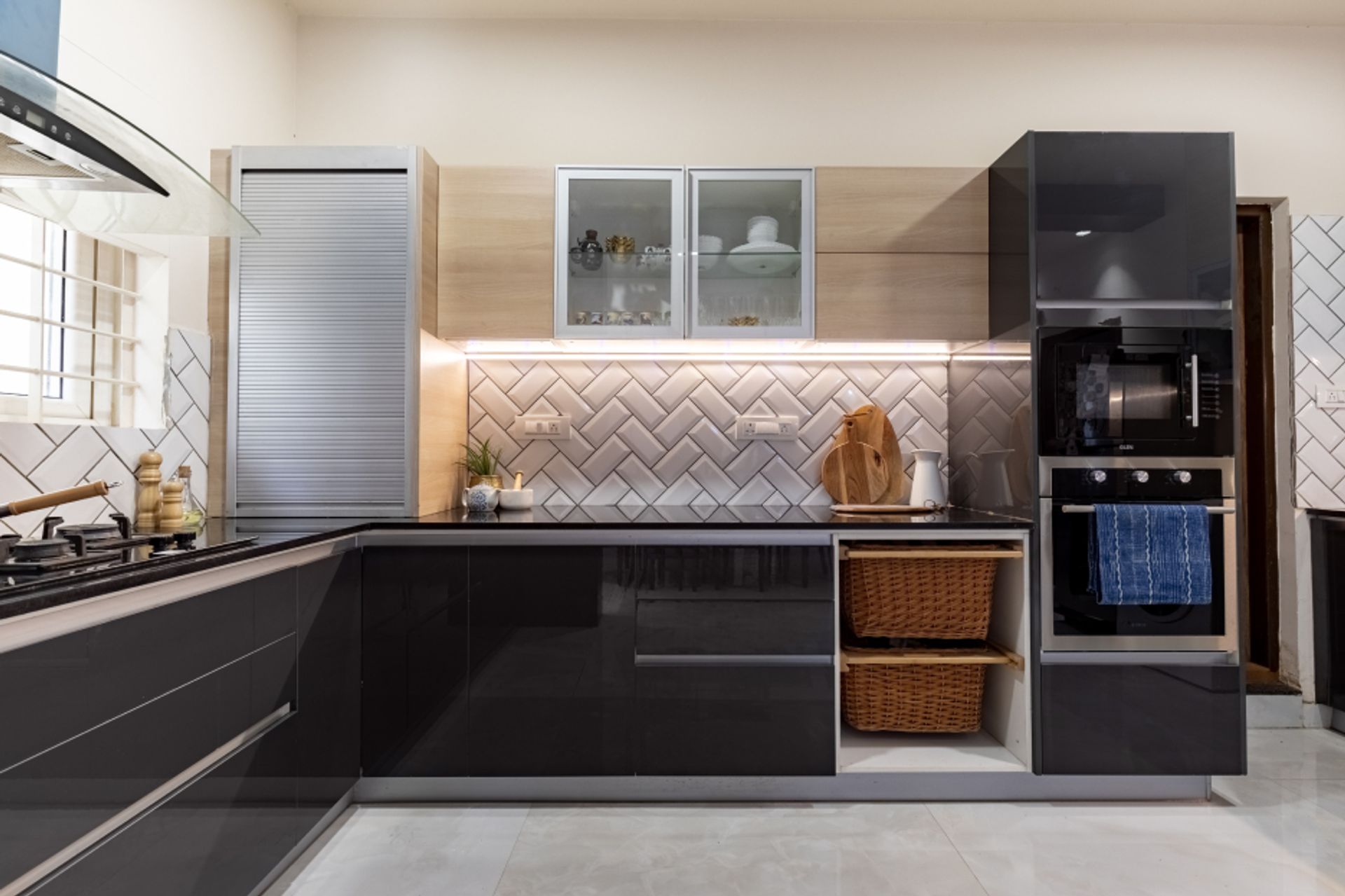 Modular Kitchen Design With A Quartz Countertop | Livspace