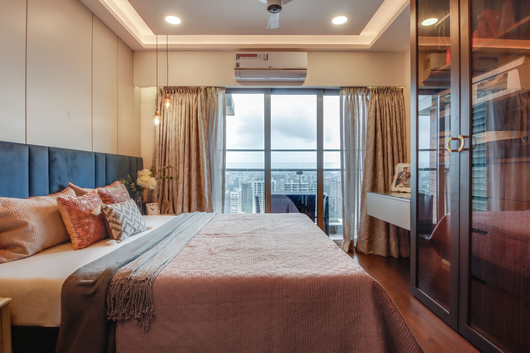 Centre Drop Down False Ceiling With Cove Lighting | Livspace