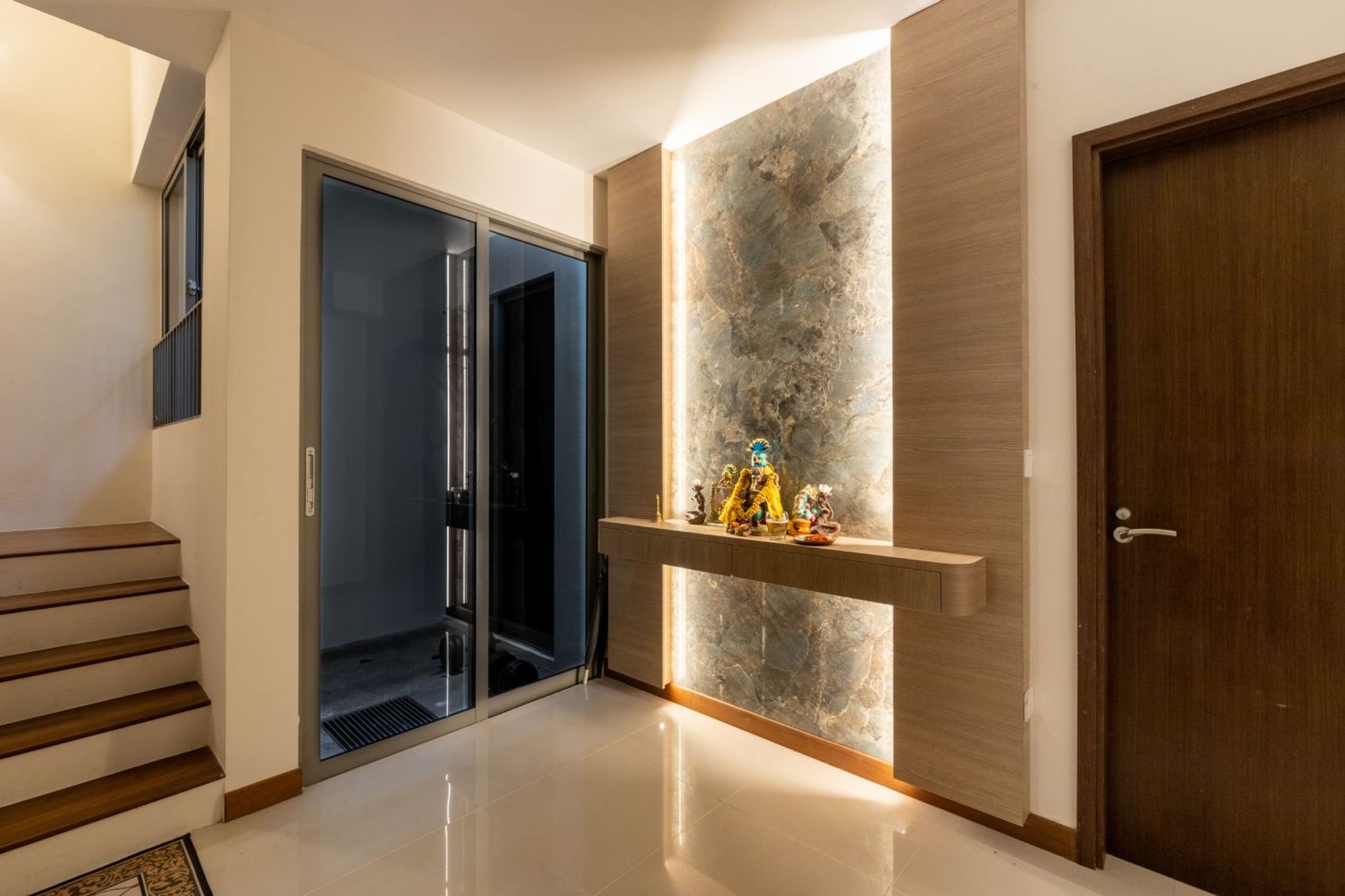 Foyer Design With Wall-Mounted Wooden Console And Grey Textured Wall ...