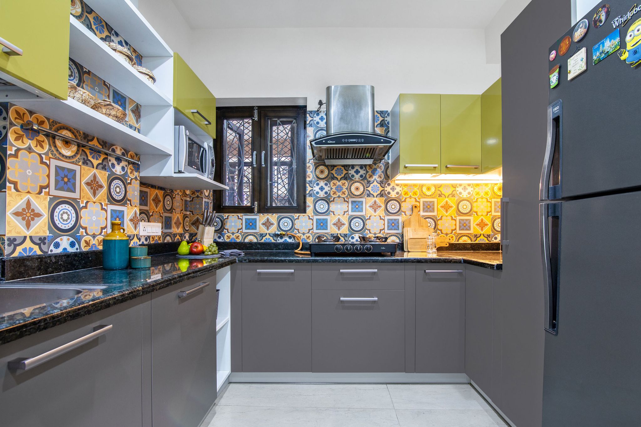 Contemporary U-Shaped Modular Kitchen Design With River Stone Base and ...