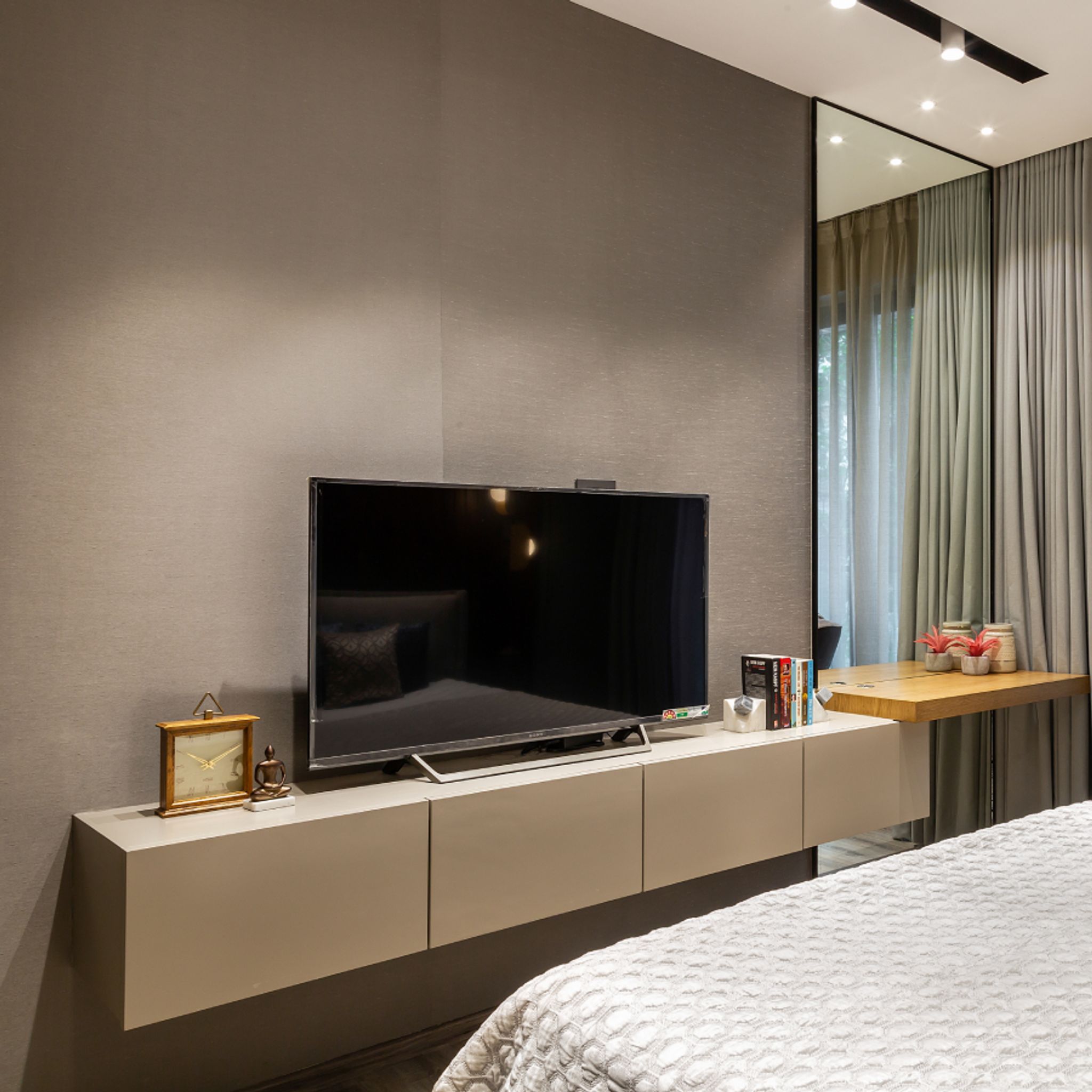 TV Unit Design With A Mirror | Livspace