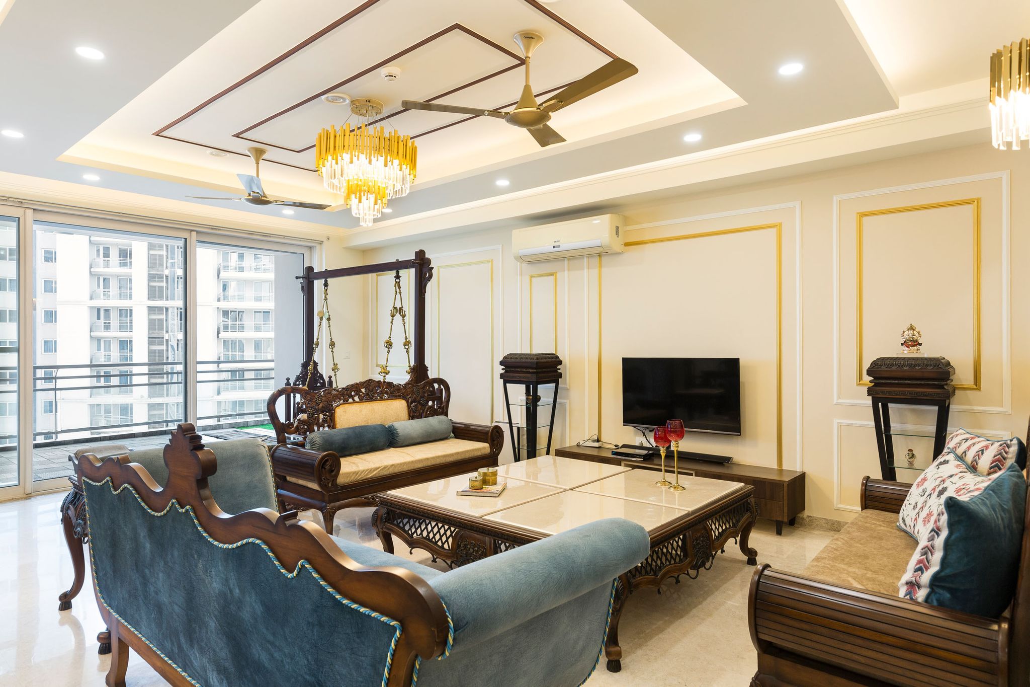 Peripheral False Ceiling Design With Transitional Aesthetics | Livspace