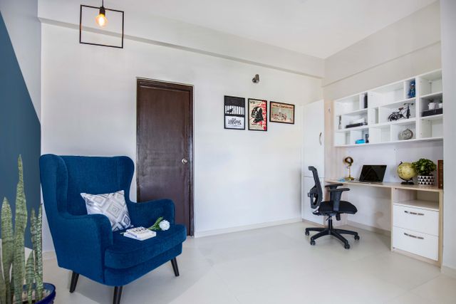 Home Office Design With Acacia And Frosty White Study Table | Livspace