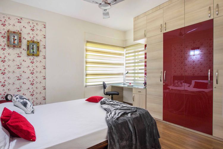 Well-Designed 3 BHK Flat in Bangalore with Parallel Kitchen and ...